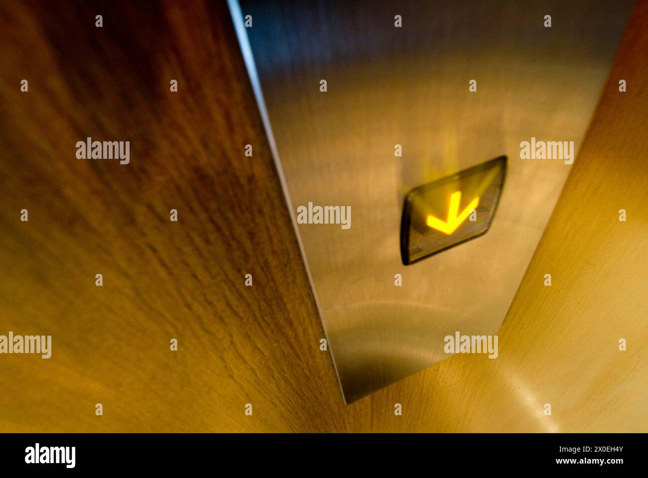 Elevator floor indicator hi-res stock photography and images - Alamy