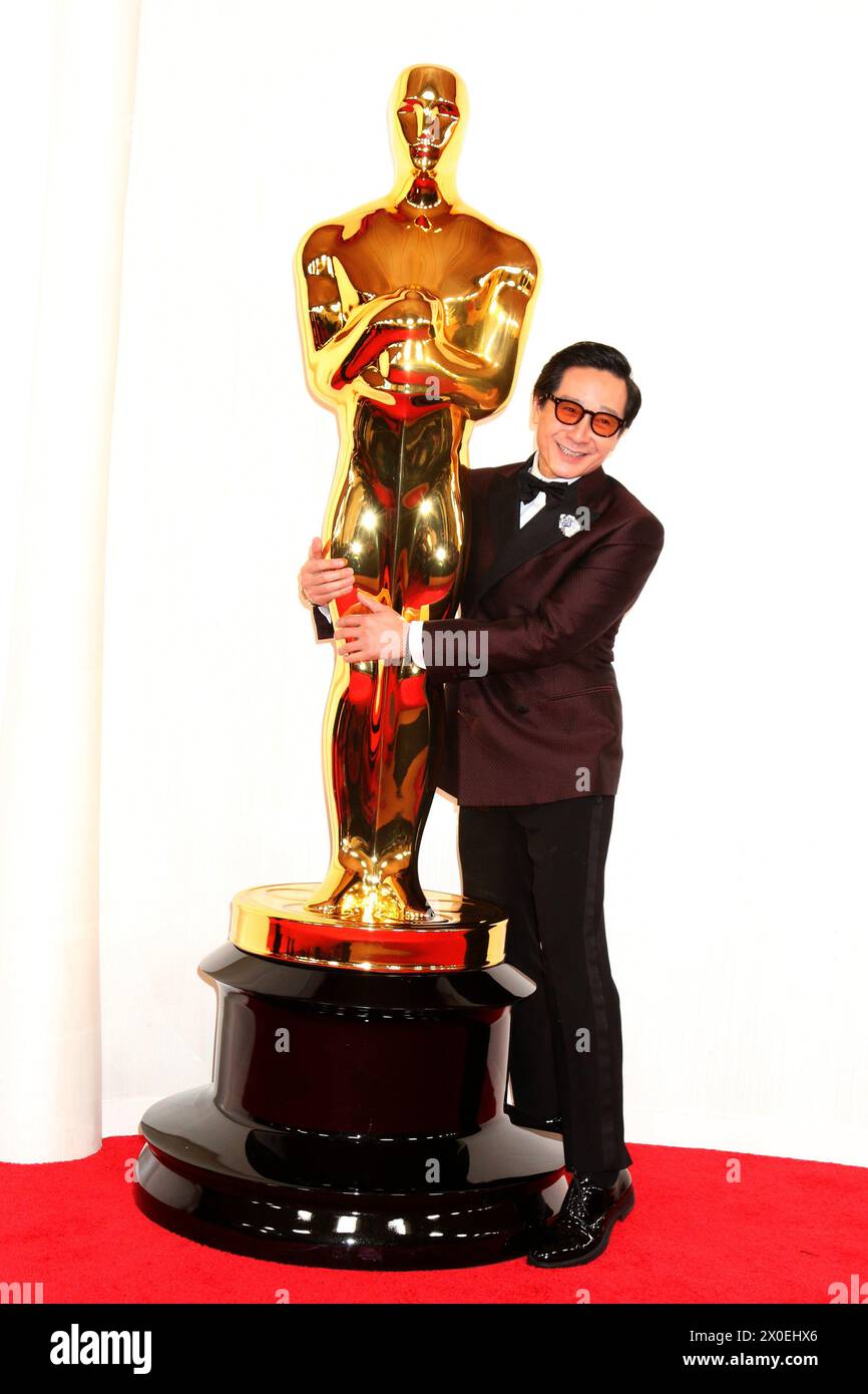 Ke huy quan red carpet hi-res stock photography and images - Alamy