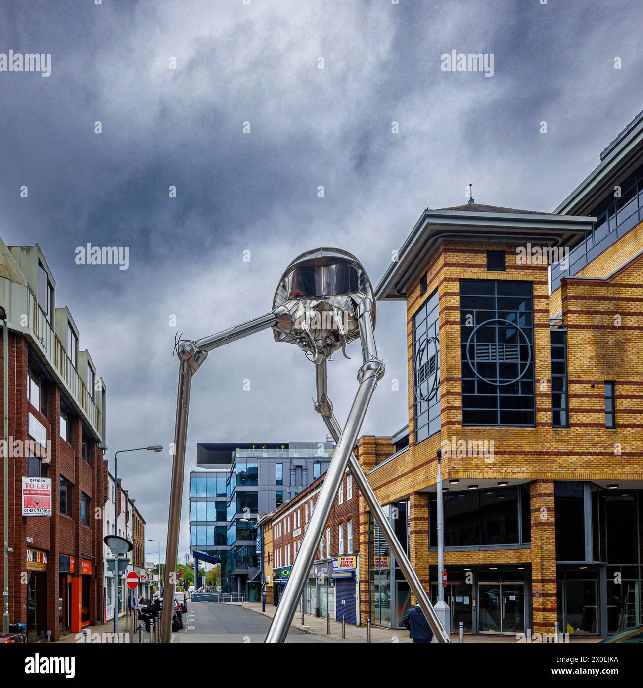 War of the worlds martian sculpture hi-res stock photography and images ...
