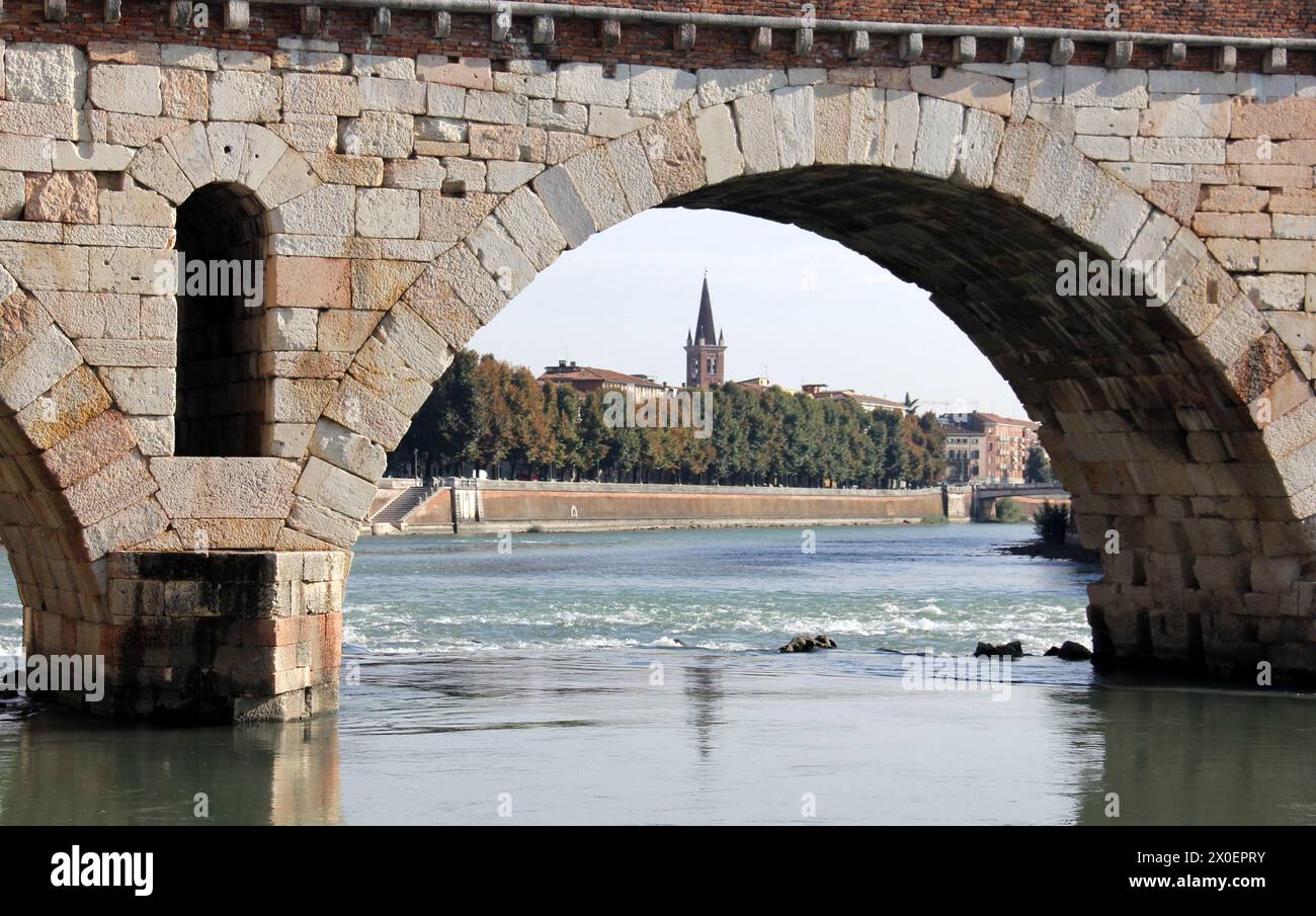 Ponte 100 hi-res stock photography and images - Alamy