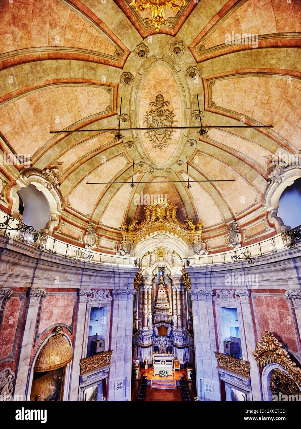 Church of the Clergymen, Igreja dos Clérigos, Clerigos Church altar ...