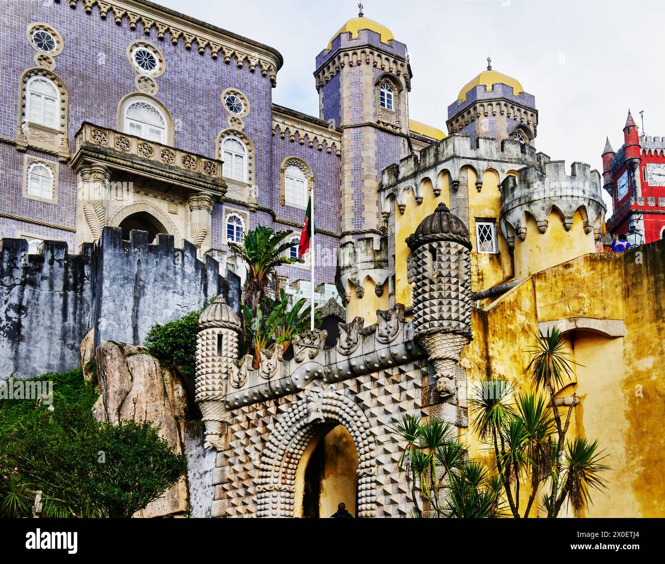 Architectural detail of Palacio da Pena castelo da Pena, Sintra ...