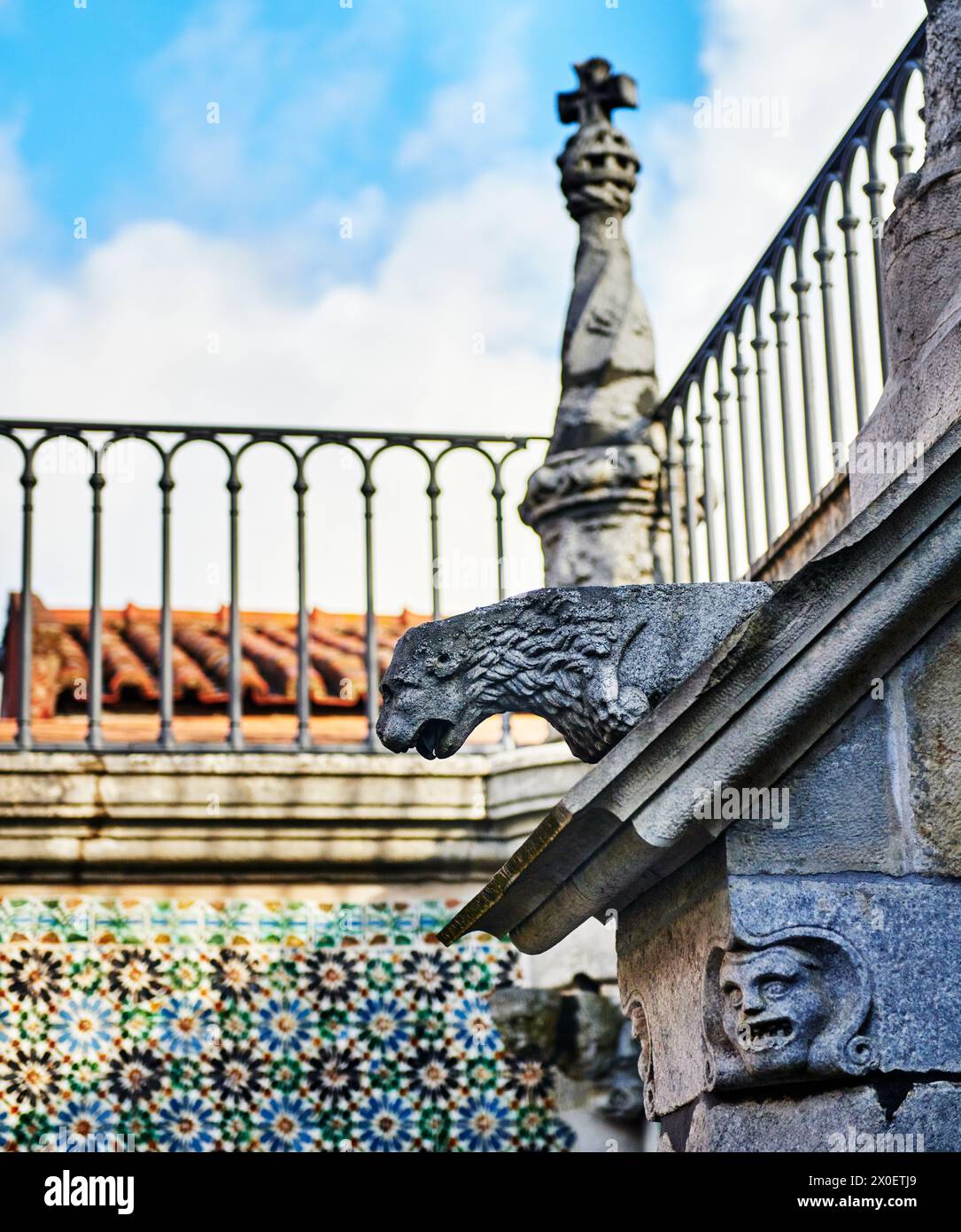 Architectural detail of Palacio da Pena castelo da Pena, Sintra ...