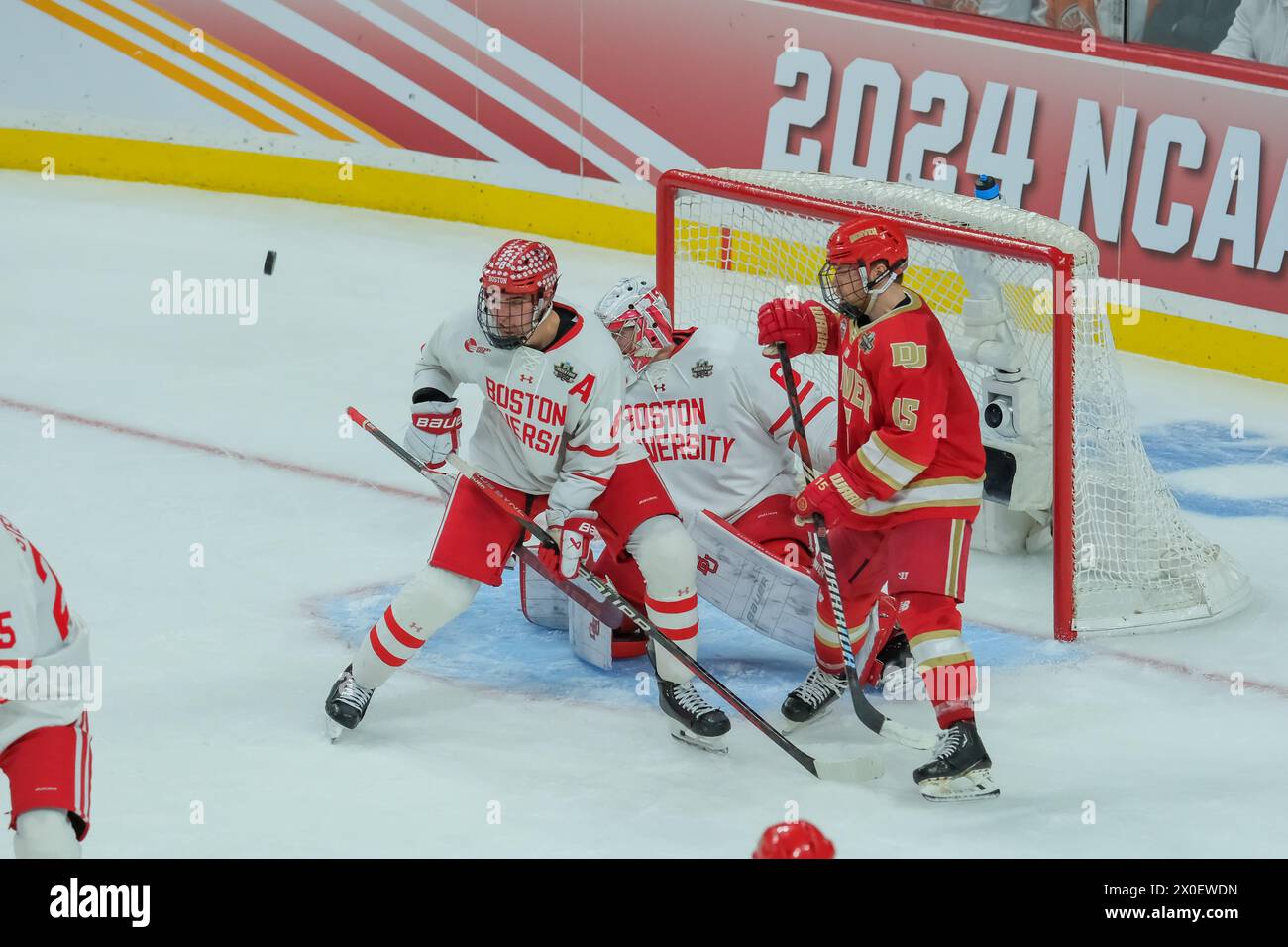 Minneapolis, Minnesota, USA. 11th Apr, 2024. Boston U. defenseman CADE ...