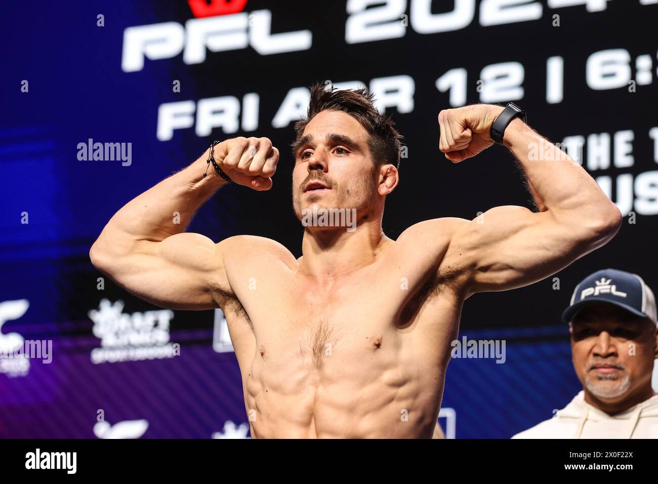 Boxing weigh ins hi-res stock photography and images - Alamy