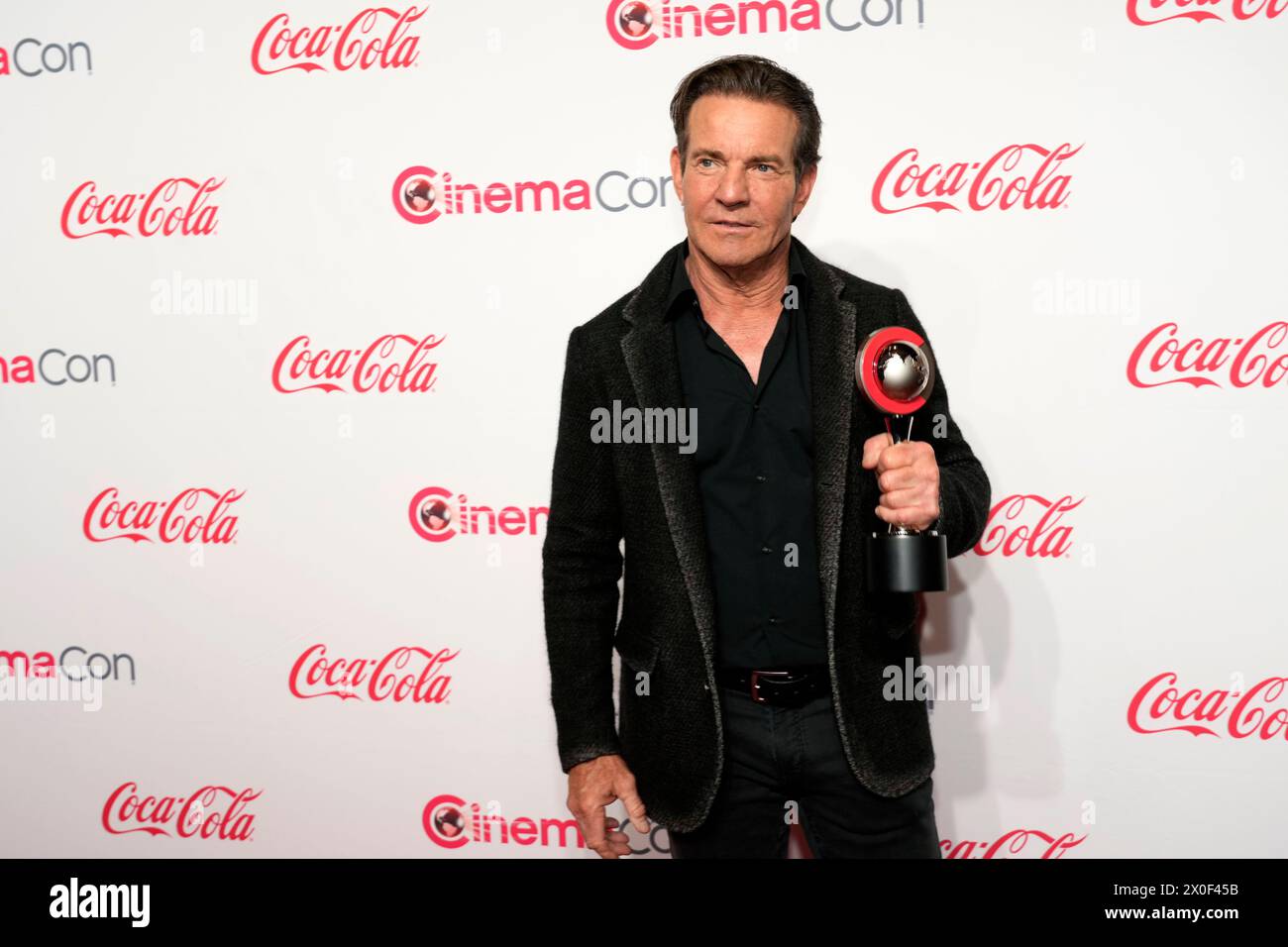 Dennis Quaid, recipient of the Cinema Icon Award, poses at the Big ...