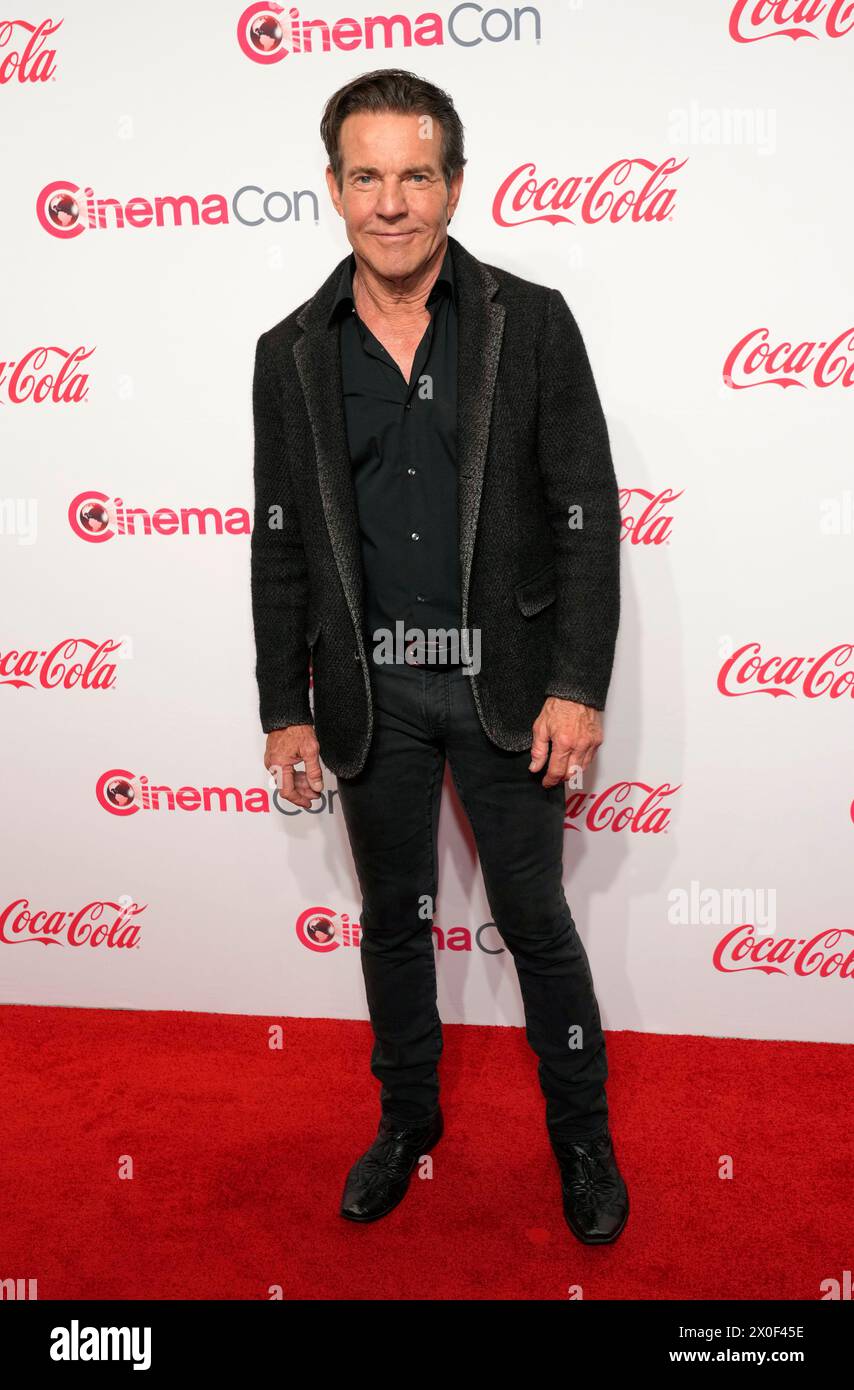 Dennis Quaid, recipient of the Cinema Icon Award, poses at the Big ...