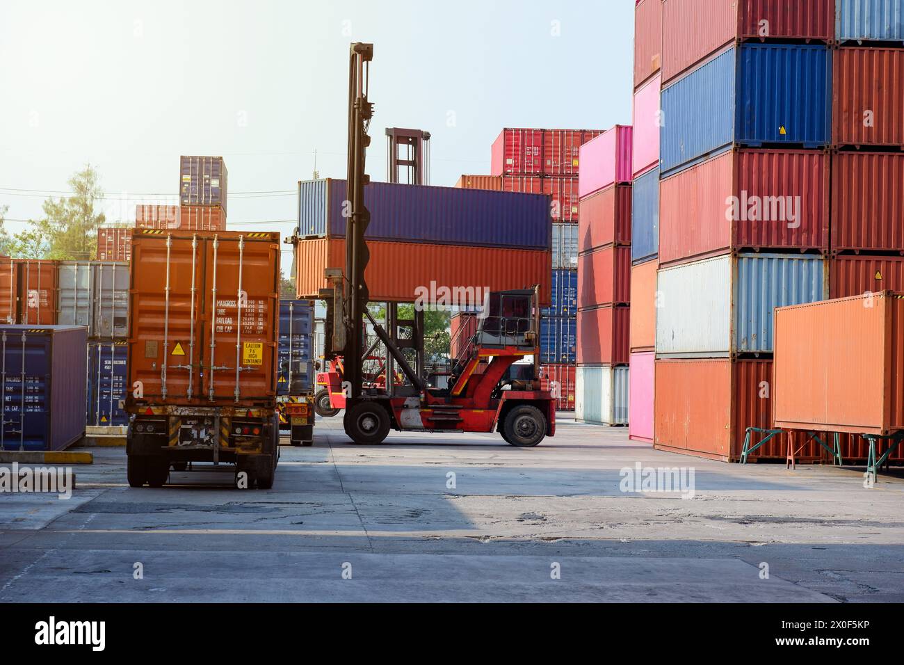 Industry traffic transportation dockyard hi-res stock photography and ...