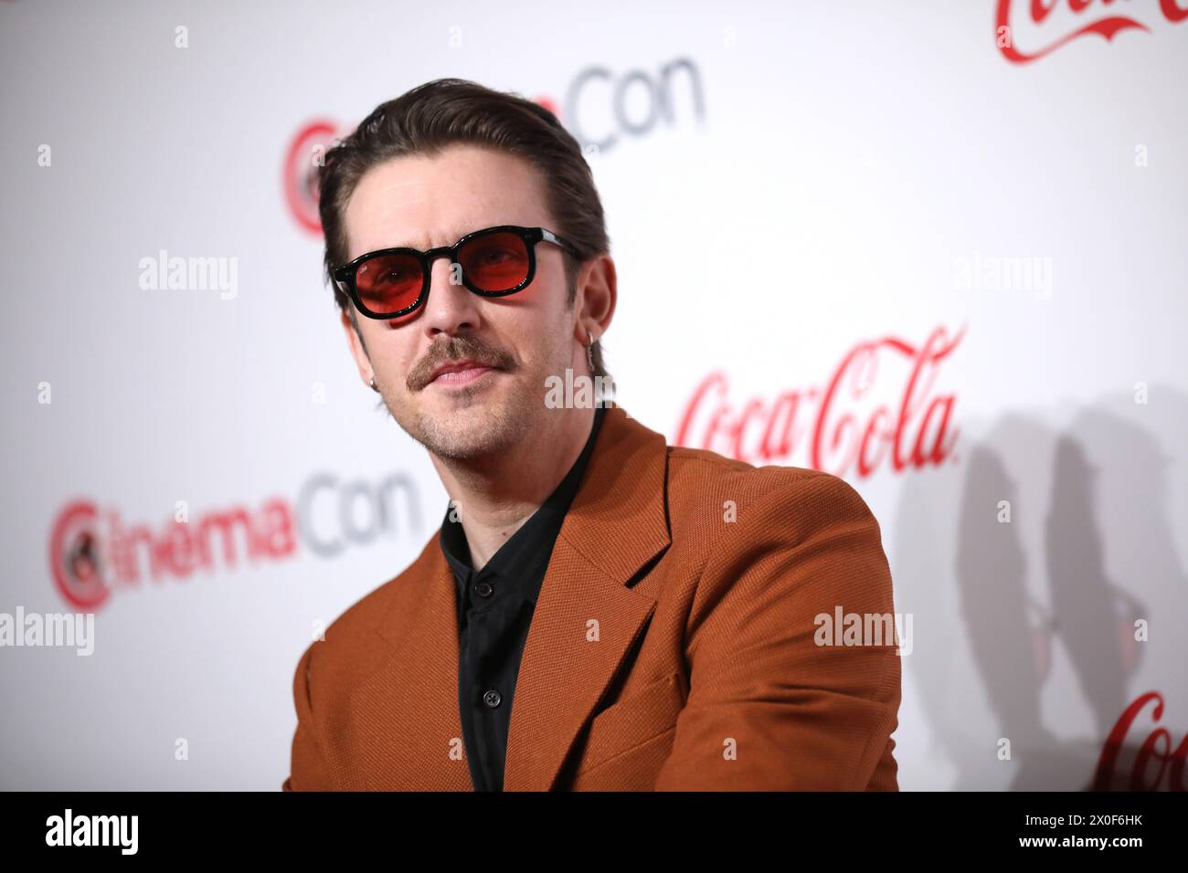 Las Vegas, Nevada, USA. 11th Apr, 2024. DAN STEVENS arrives on the red ...