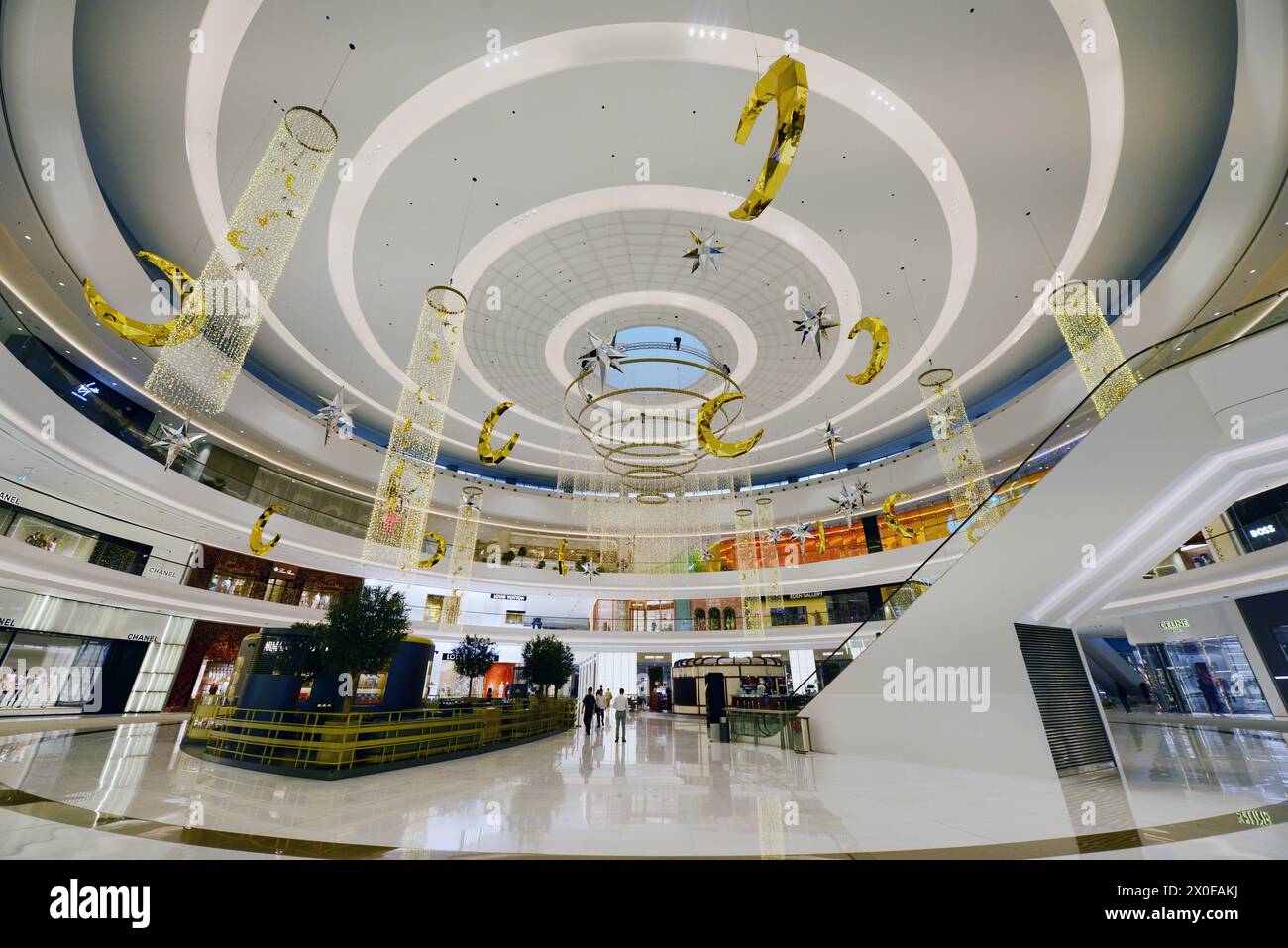 The beautiful Dubai Mall in Dubai, UAE Stock Photo - Alamy