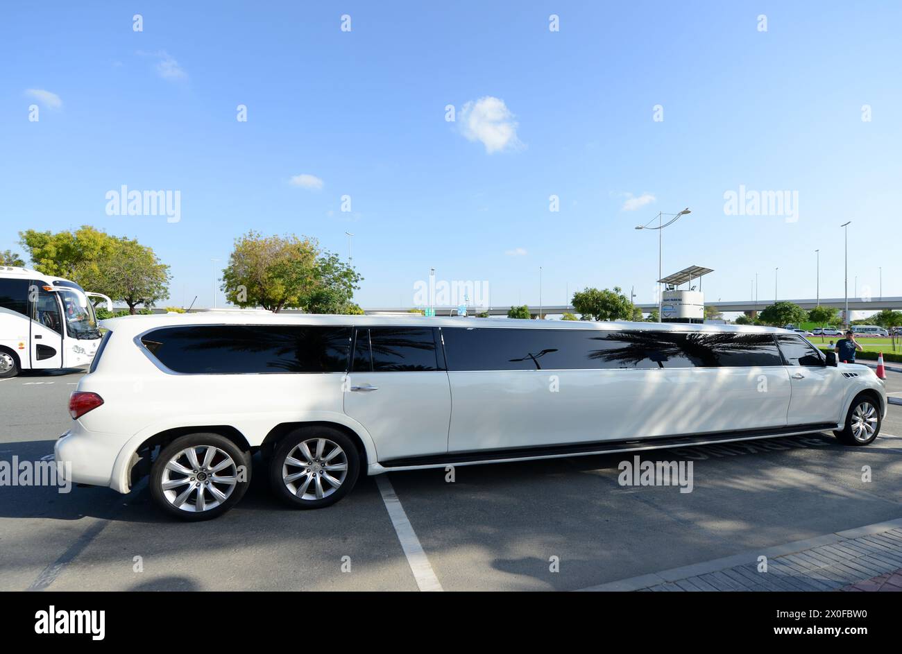 A long screeched limousine in Dubai, UAE Stock Photo - Alamy