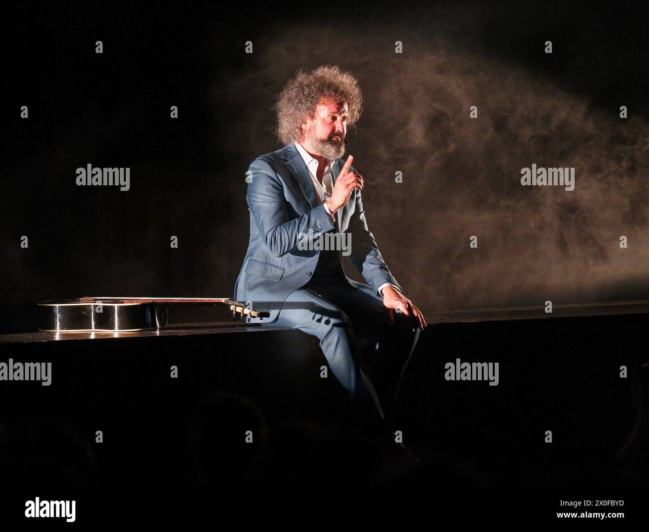 Italian artist Musical - SIMONE CRISTICCHI - PARADISO: DALLE TENEBRE ...