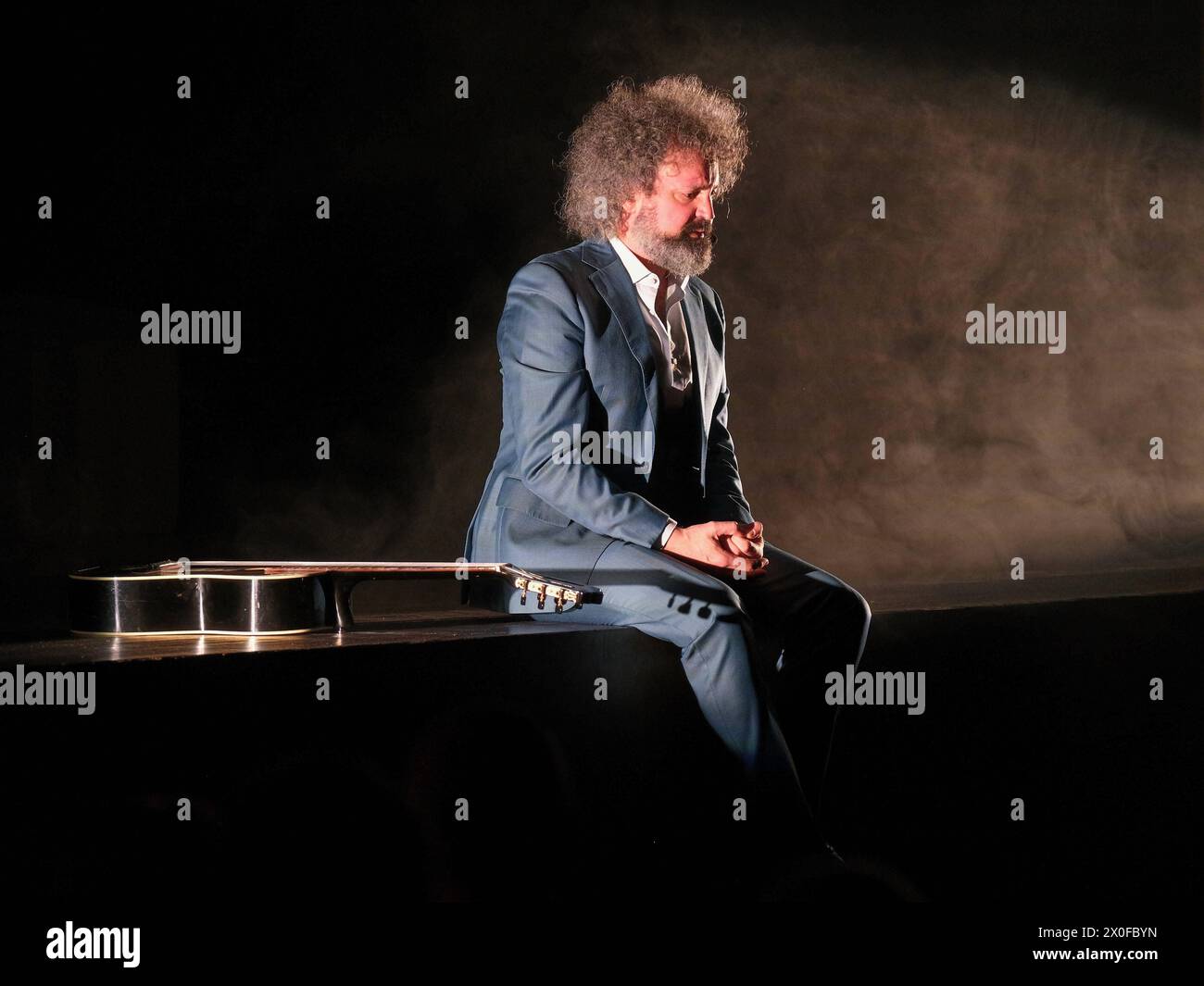 Italian artist Musical - SIMONE CRISTICCHI - PARADISO: DALLE TENEBRE ...