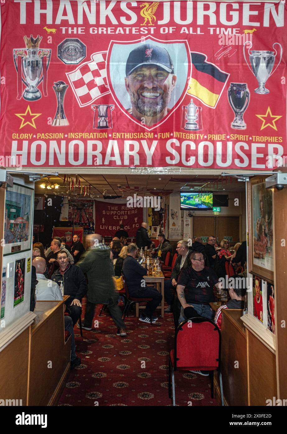 Liverpool fc flag hi-res stock photography and images - Alamy