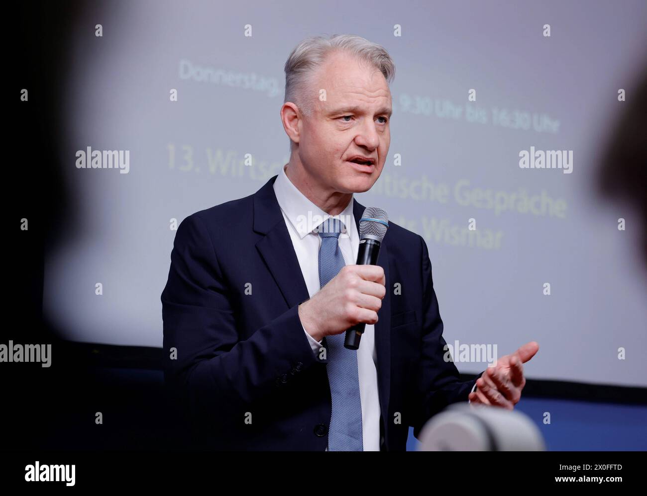 Prof. Dr. Andreas Steininger, Professor für Wirtschaftsrecht an der ...