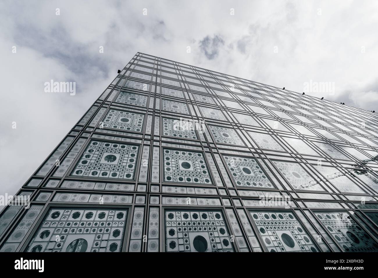 Institut du Monde Arabe in Paris, Modern building structure forming a ...