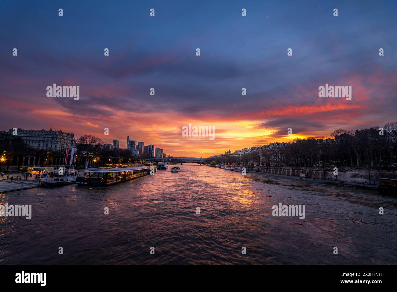 Olympics paris seine river hi-res stock photography and images - Alamy
