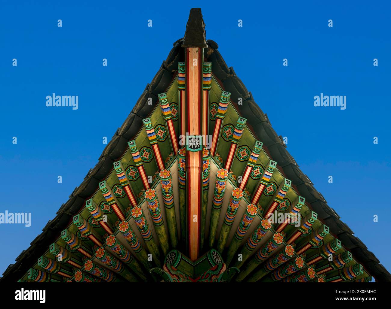 Korean temple hi-res stock photography and images - Alamy