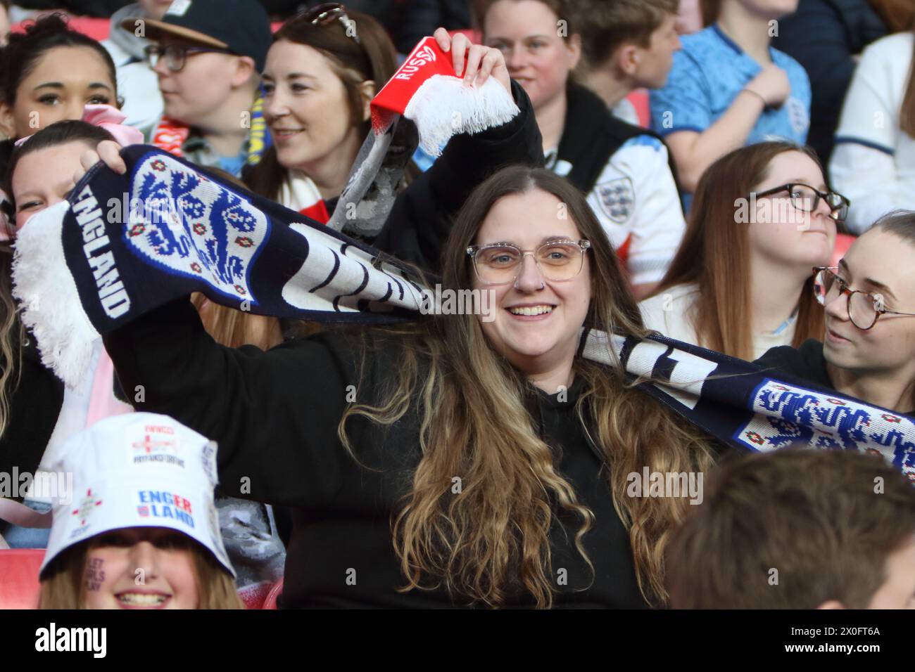 Female football fan with England scarf England v Sweden UEFA Women's ...
