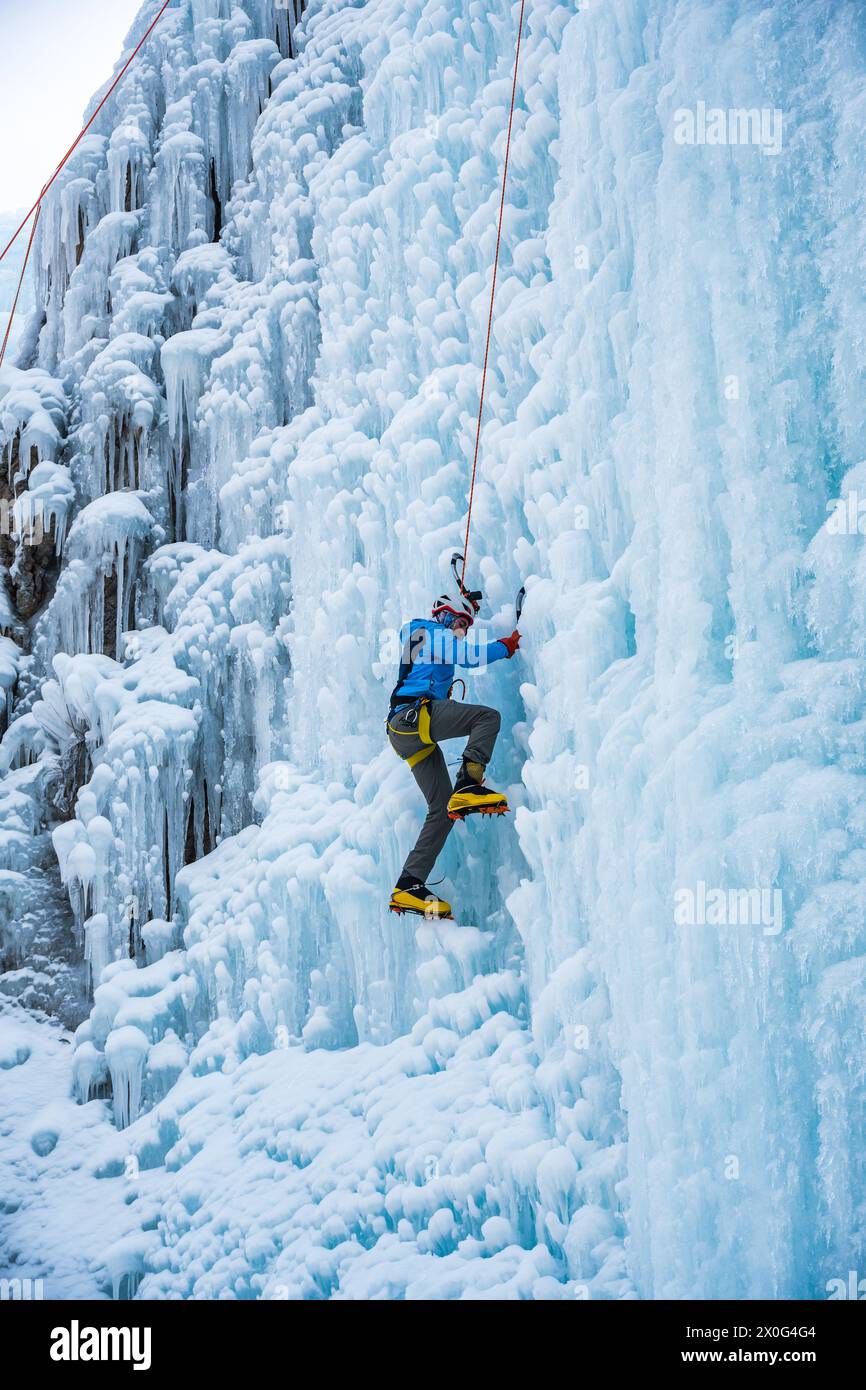 Male ice climber hi-res stock photography and images - Alamy