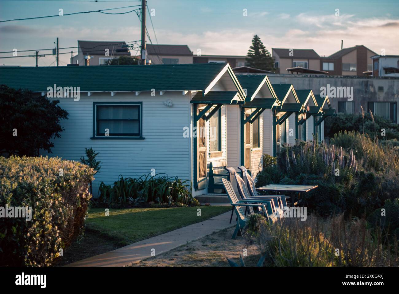 Identical houses hi-res stock photography and images - Alamy