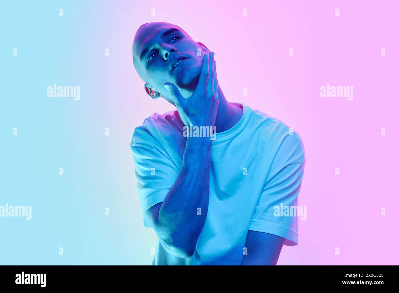 Handsome young man with bald head, shaved face and well-kept skin ...