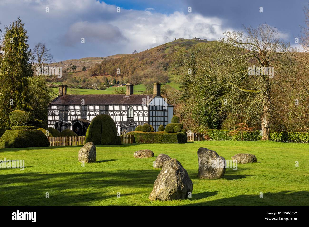Plas Newydd at Llangollen with Dinas Bran castle in the background ...