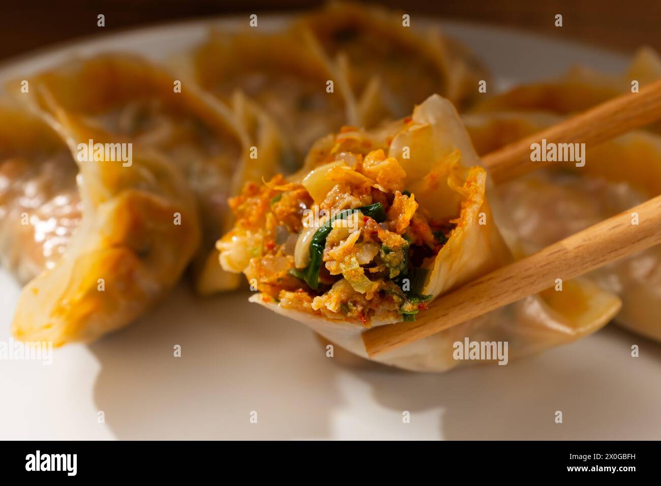 Steamed korean dumplings hi-res stock photography and images - Alamy