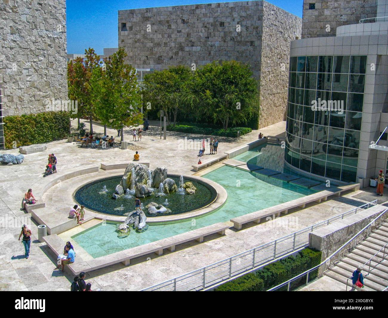 Getty Center Museum Courtyard Fountain looking towards the East ...