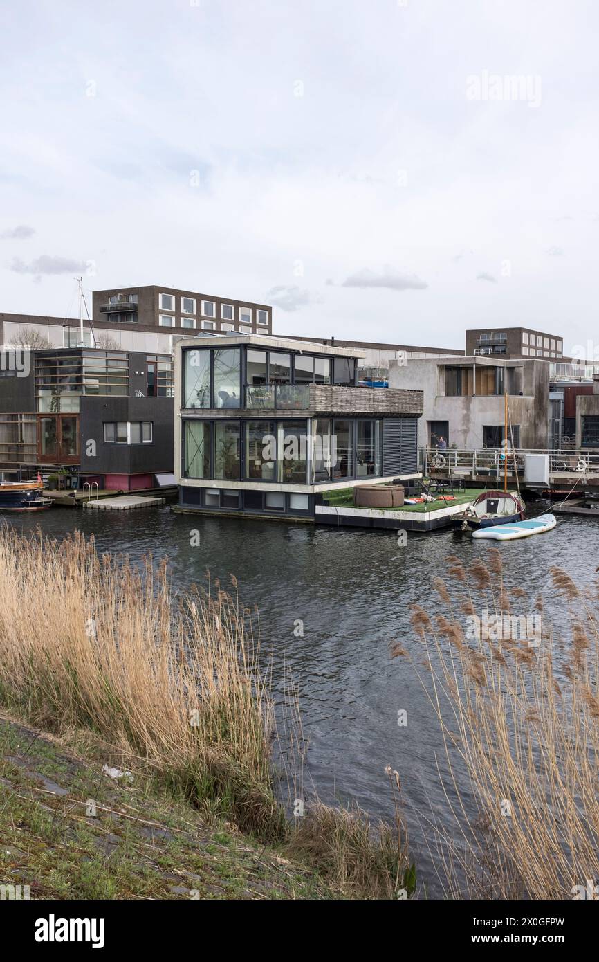Floating houses in ijburg amsterdam hi-res stock photography and images ...