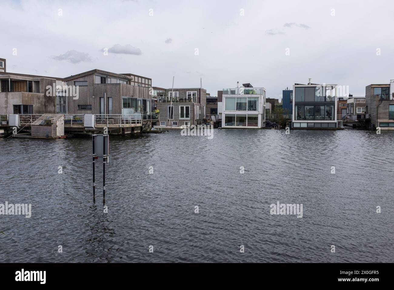 Floating houses in ijburg amsterdam hi-res stock photography and images ...