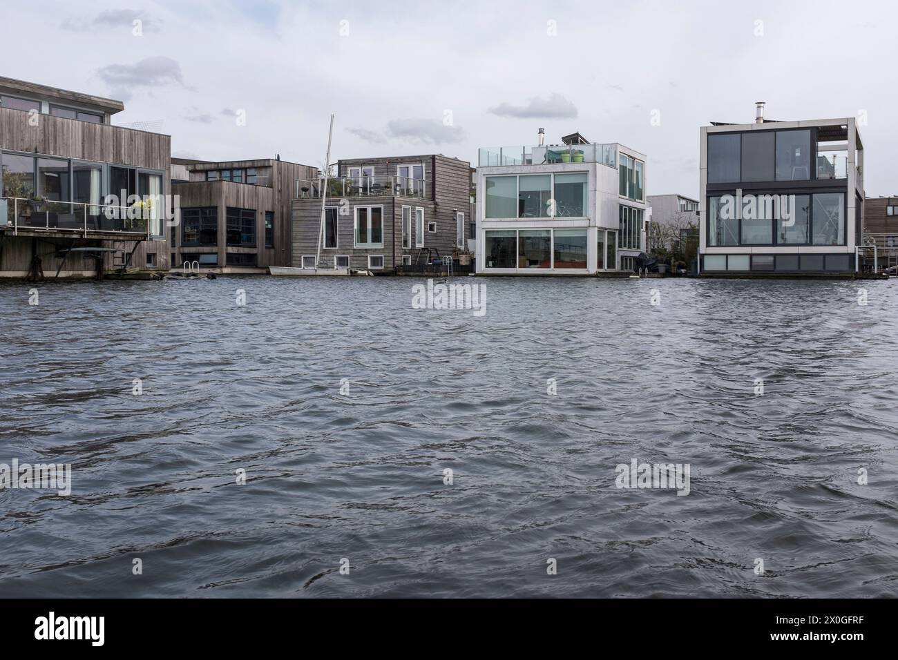 Floating home designs hi-res stock photography and images - Alamy