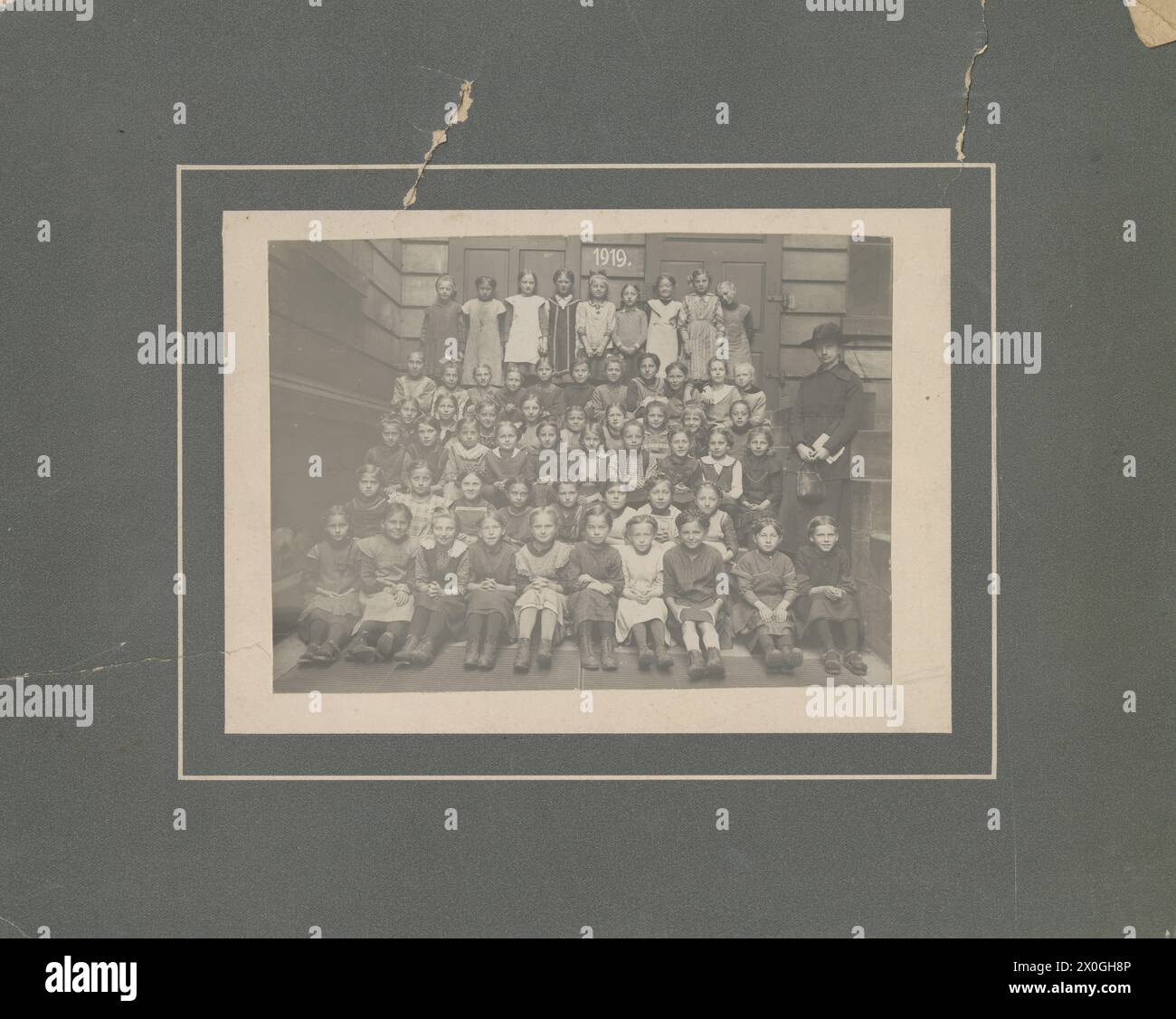 Middle school class wide hi-res stock photography and images - Alamy