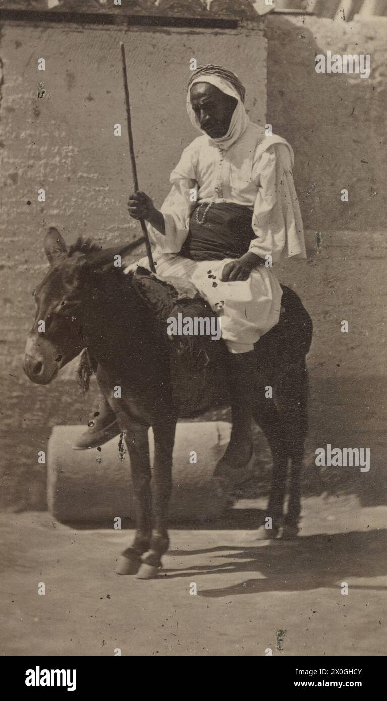 Arab/Bedouin in white cotton robe (kandora), white headscarf (ghutra ...