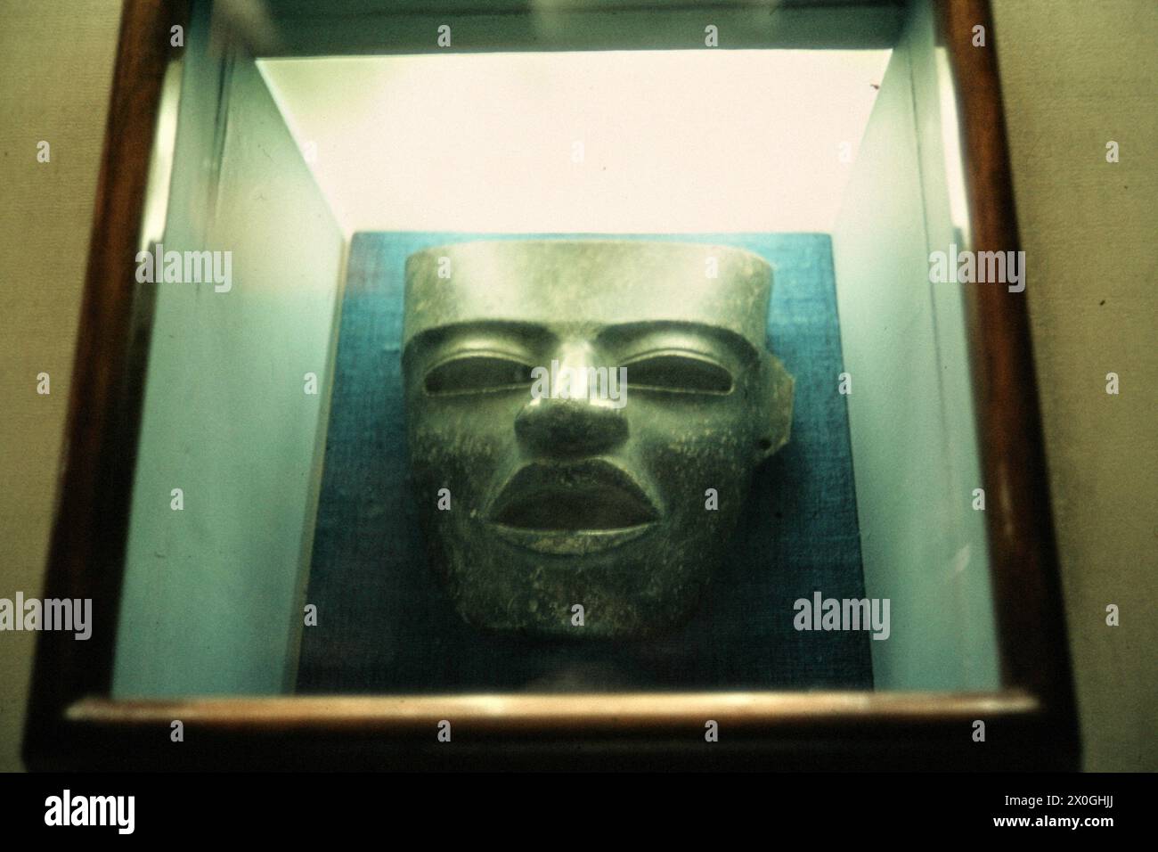 The death mask of a priest from Teotihuacán in the Anthropological ...