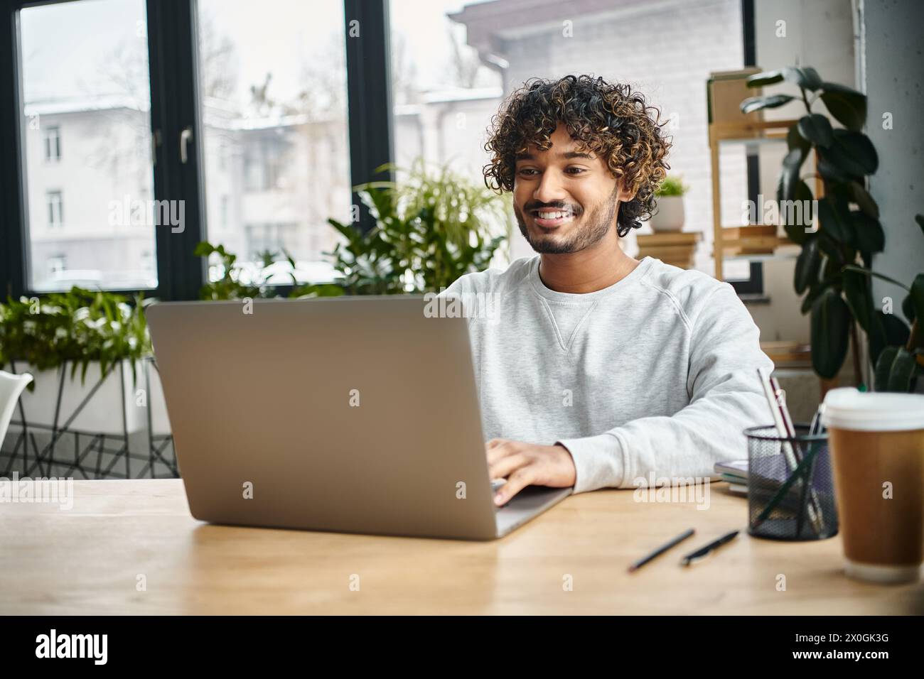 Cooperative workspace hi-res stock photography and images - Alamy