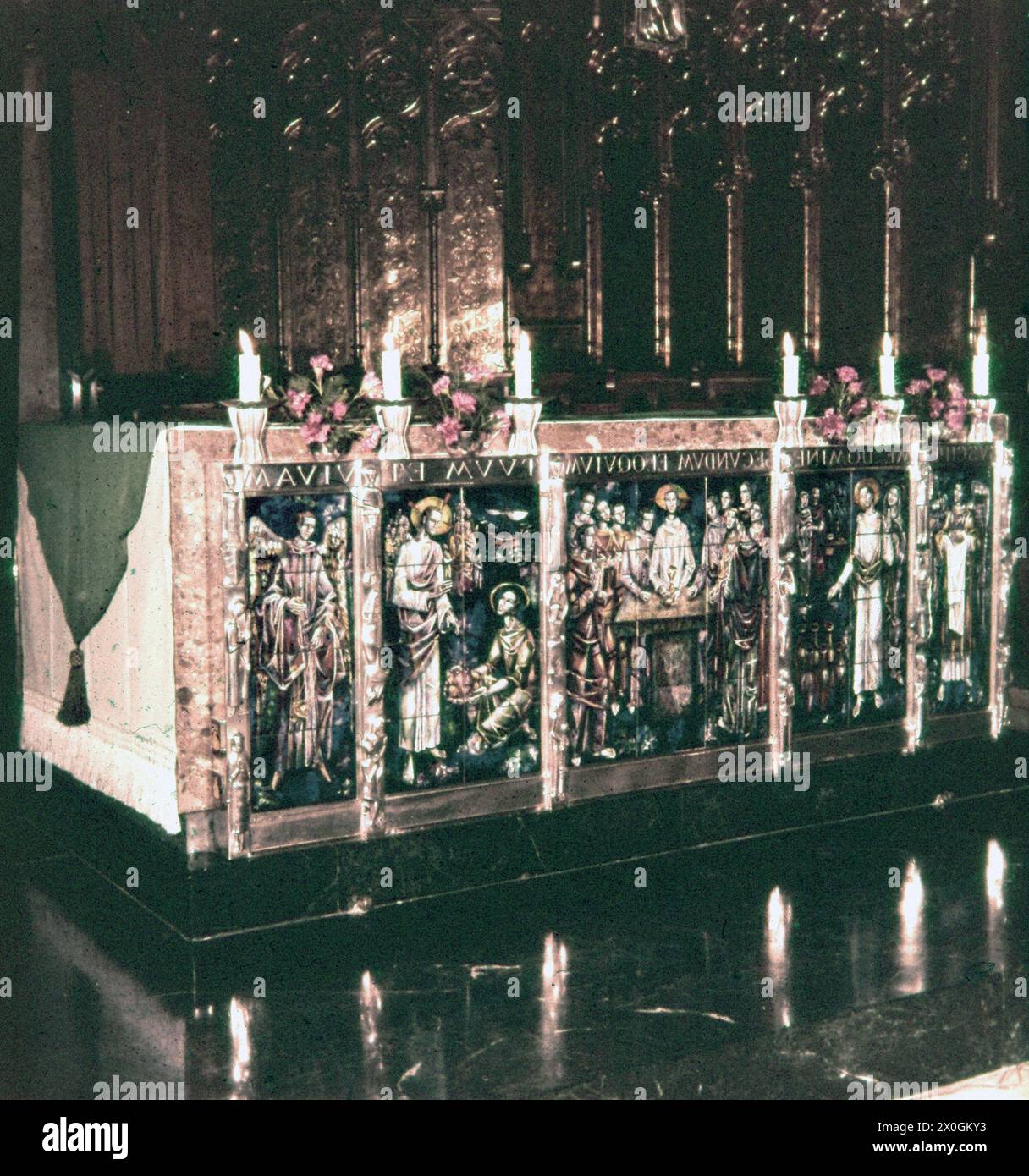 The painting on the Antipendio del Altar Mayor-Detalle altar in the ...