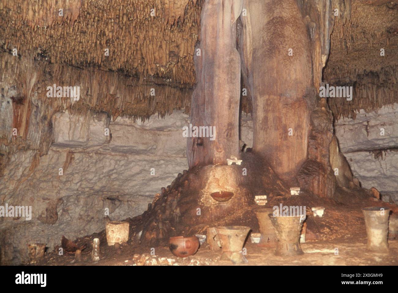 Mayan cult objects in the caves of Balancanche. [automated translation ...