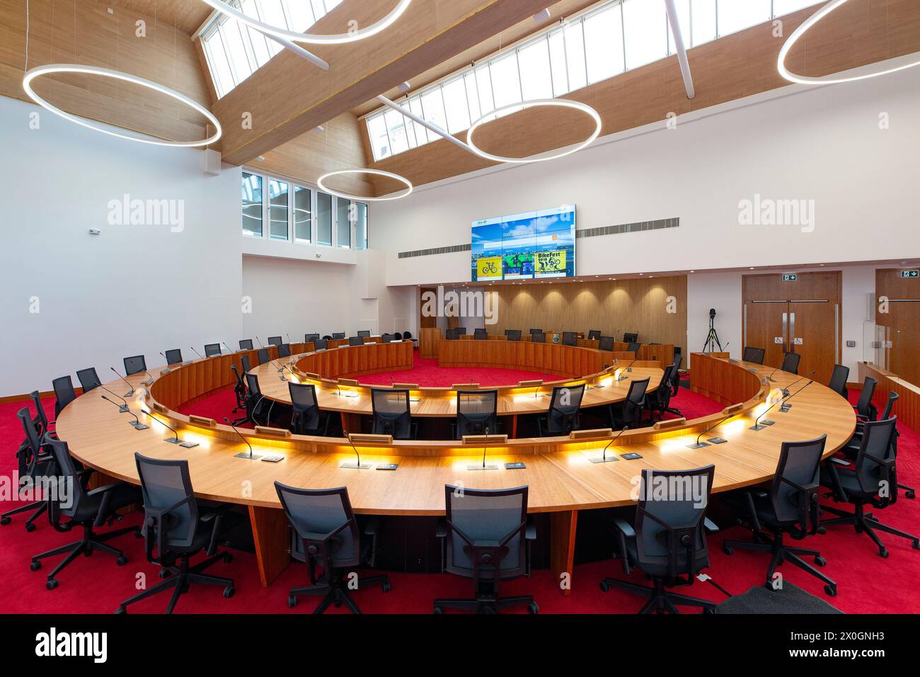 Council chamber room hi-res stock photography and images - Alamy