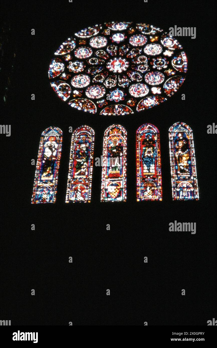 The northern window of Chartres Cathedral. [automated translation ...