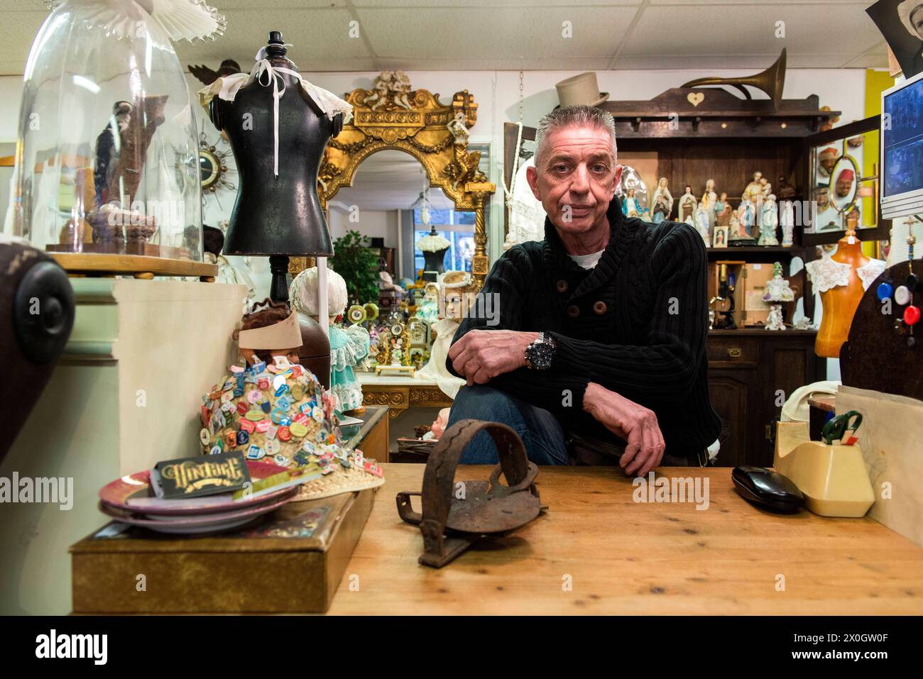 Portrait Vintage Shop Owner Mature adult, vintage and brokante shop ...