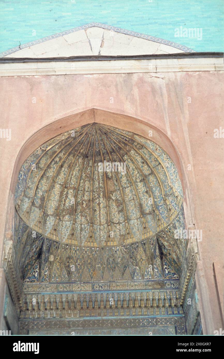 Mausoleum bursa hi-res stock photography and images - Alamy