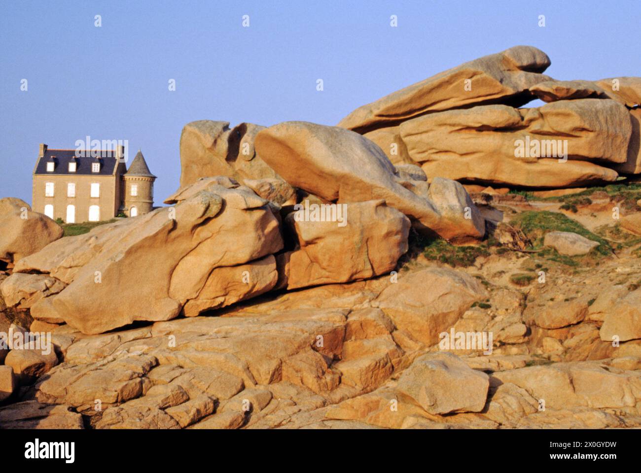 House between rocks, Ploumanach, Cote de granit rose, Cotes-du-Nord ...