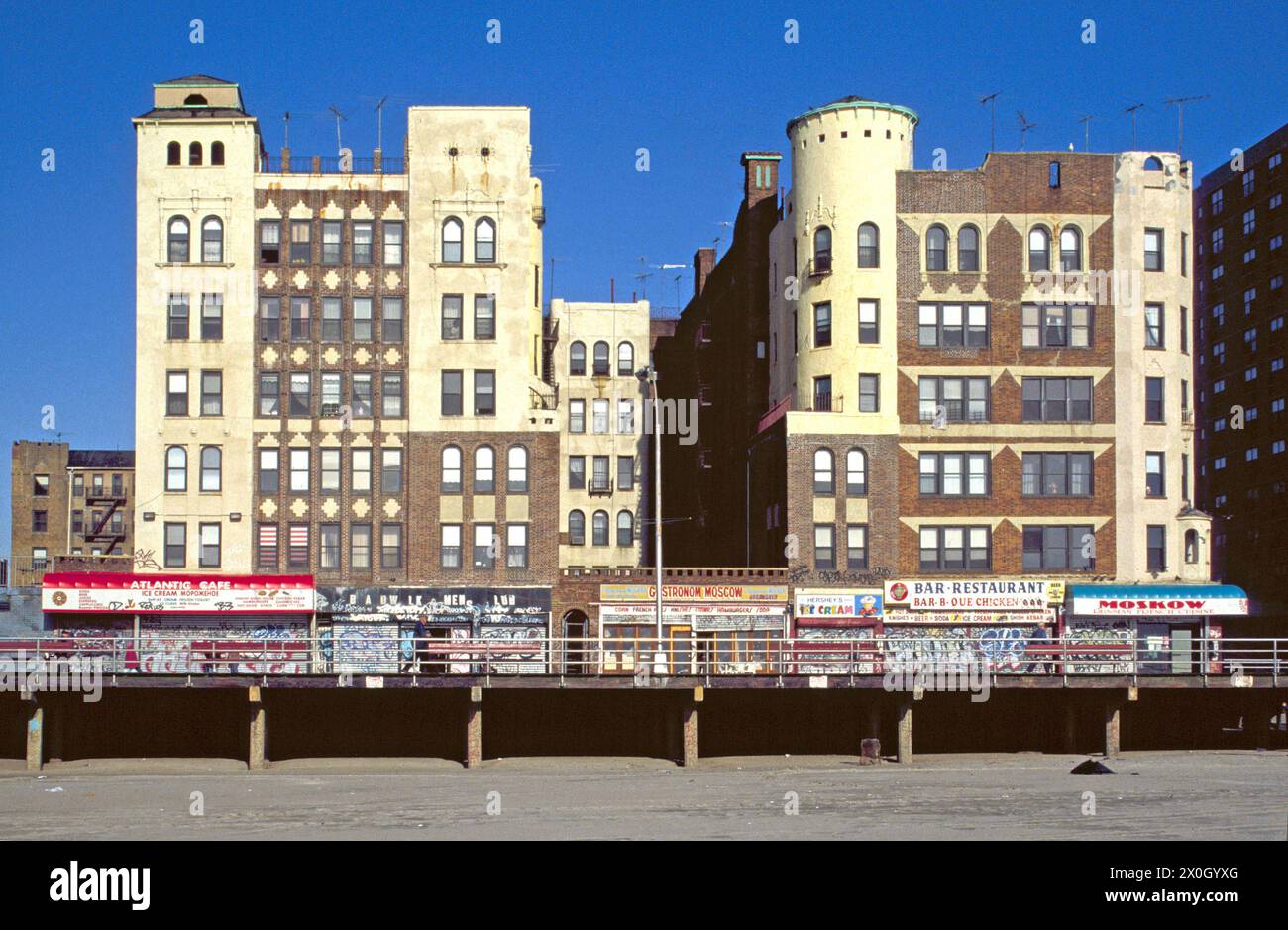 View of the house front and the Coney Island Broadwalk in Brightoin ...