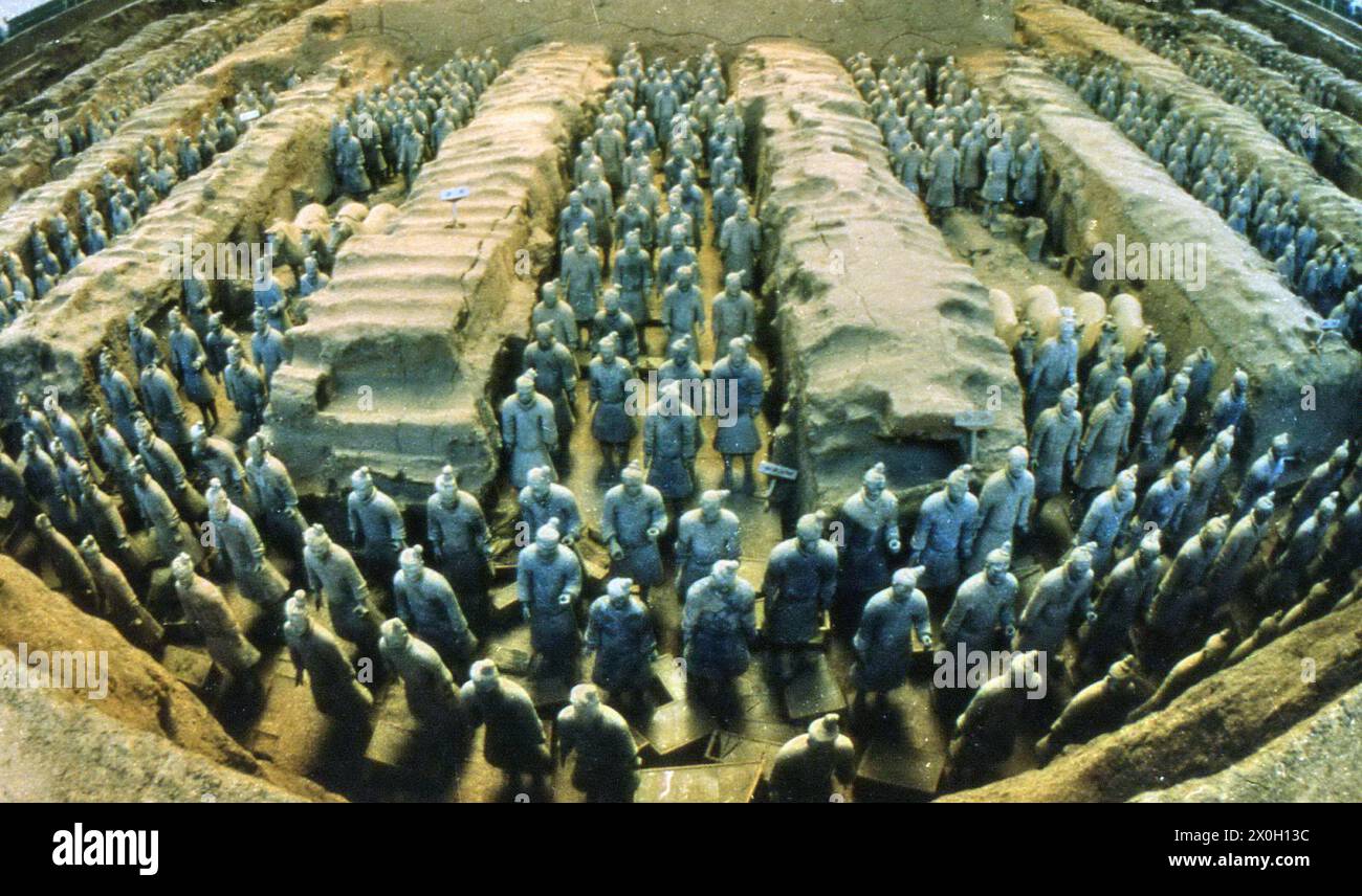 Qin shi huang hi-res stock photography and images - Alamy