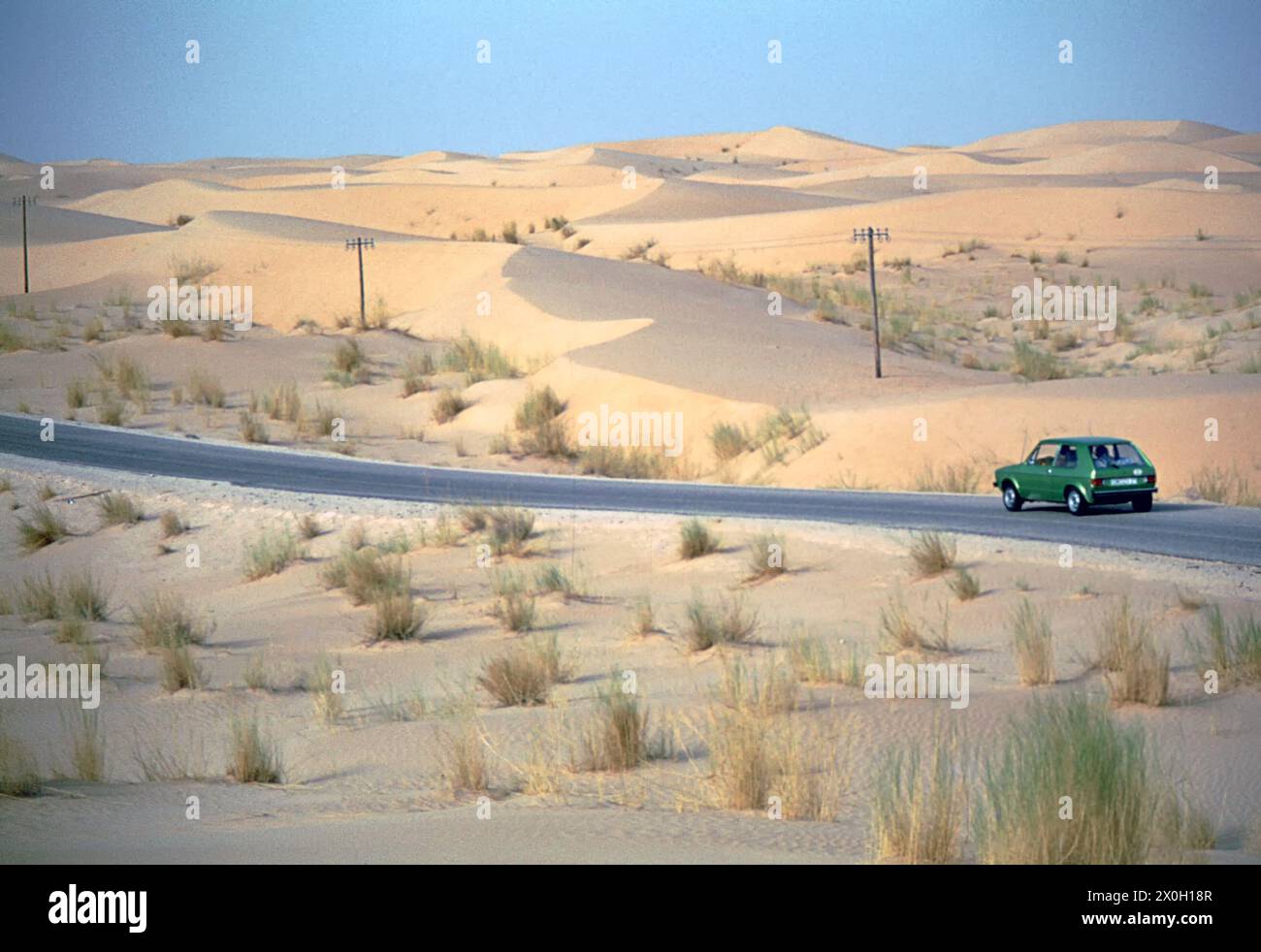 Great eastern erg hi-res stock photography and images - Alamy