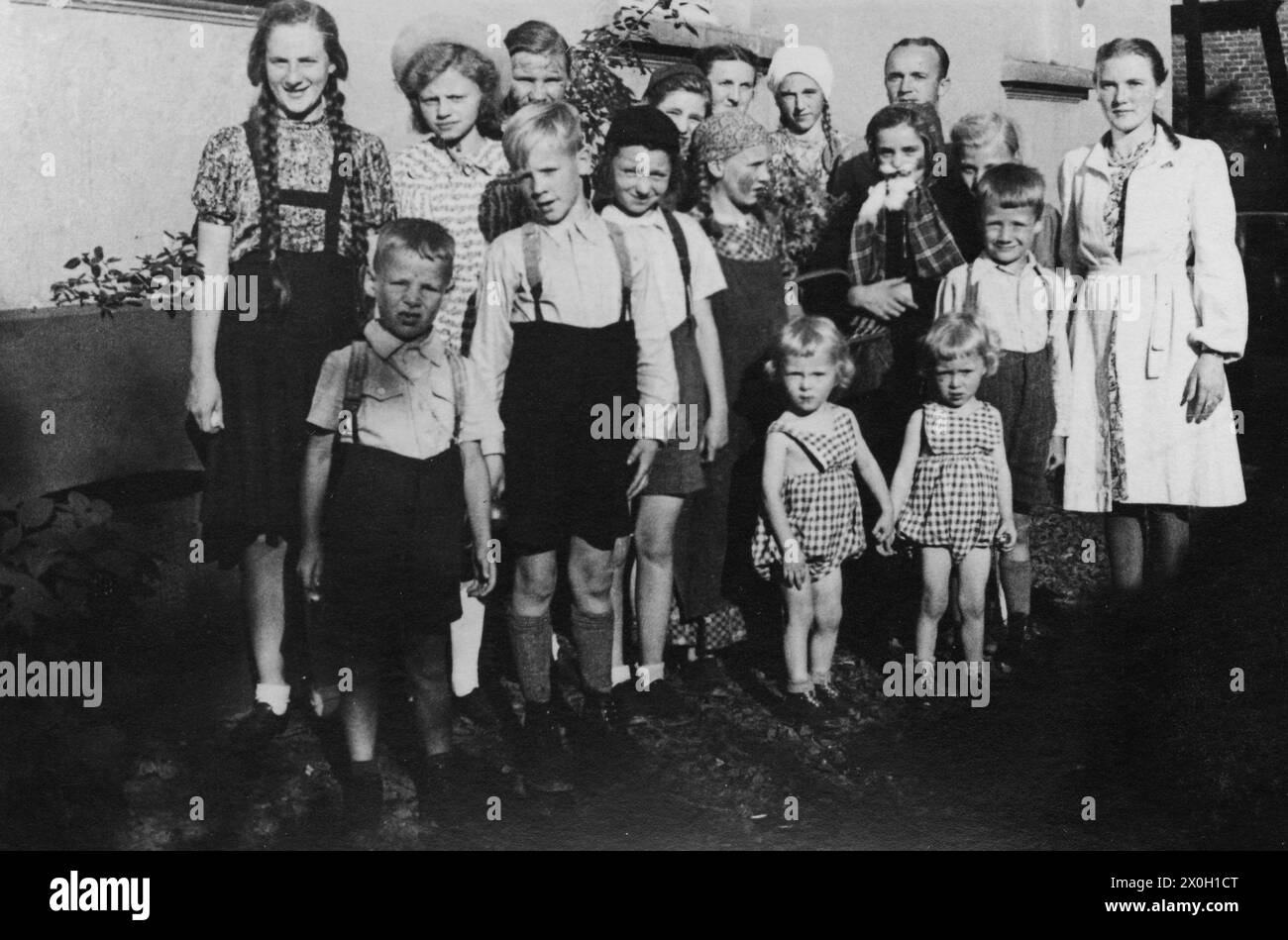 Members of an extended family in the Sauerland Stock Photo - Alamy