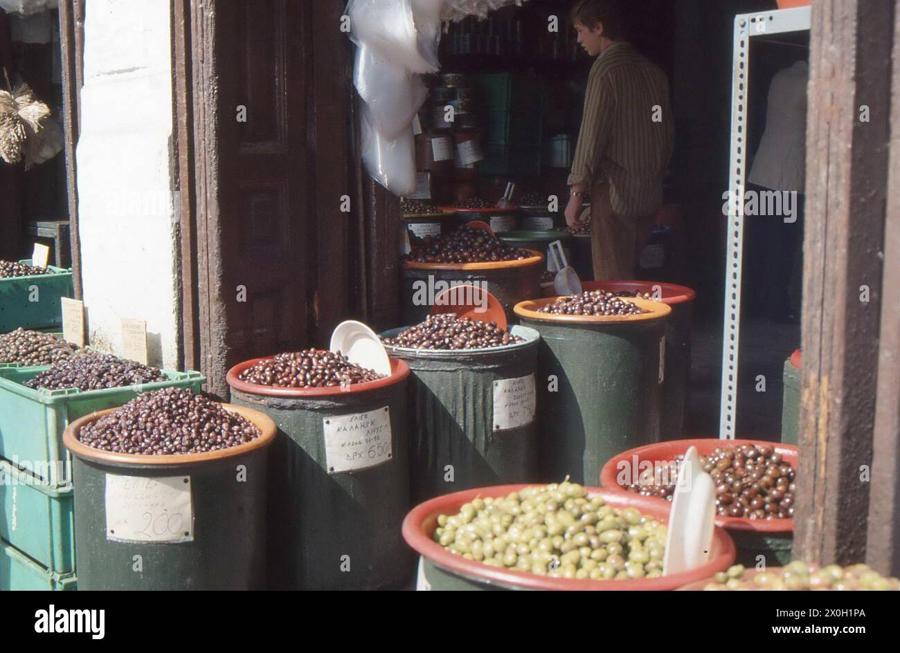 Olive stand athens hi-res stock photography and images - Alamy