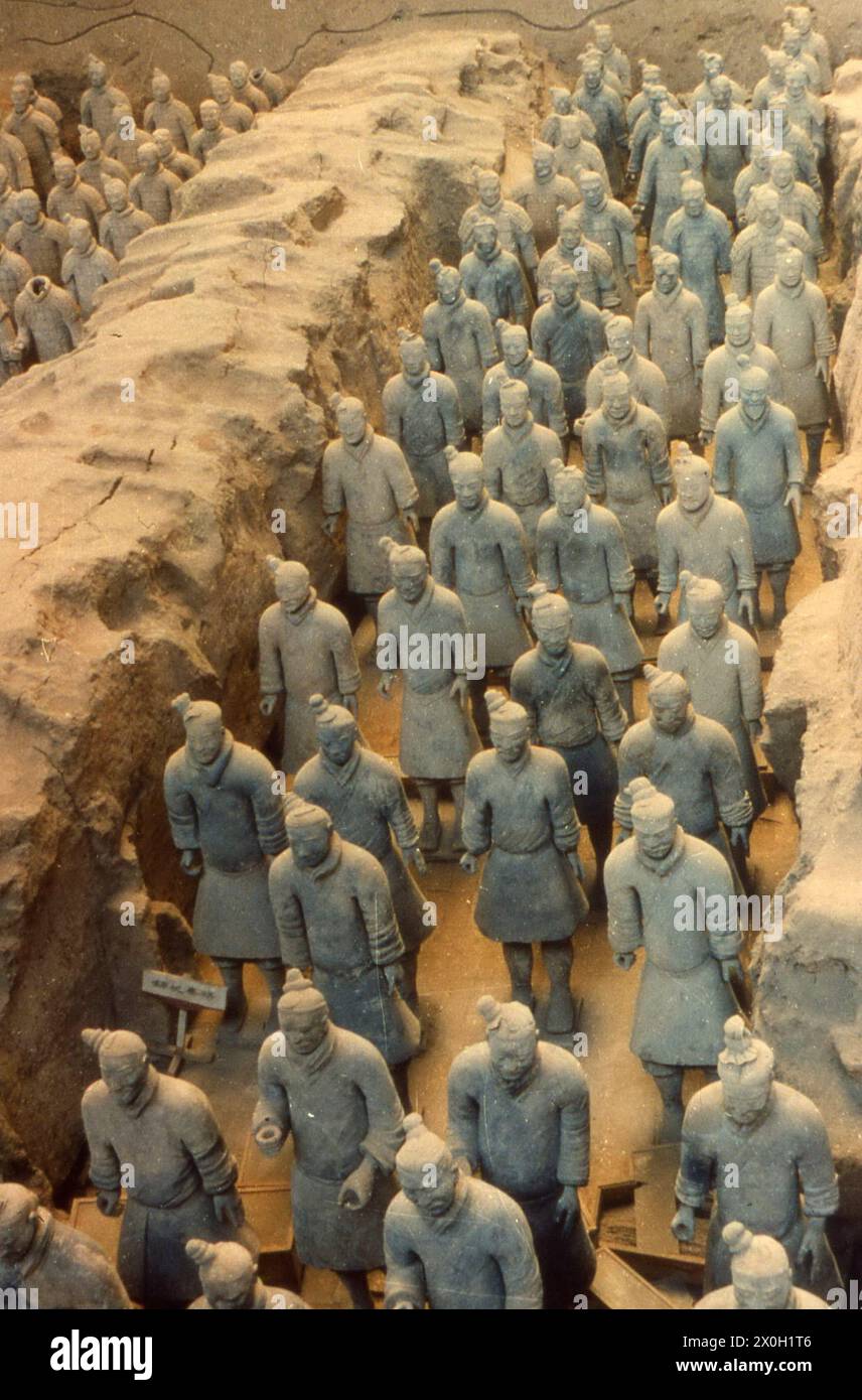 Qin shi huang hi-res stock photography and images - Alamy