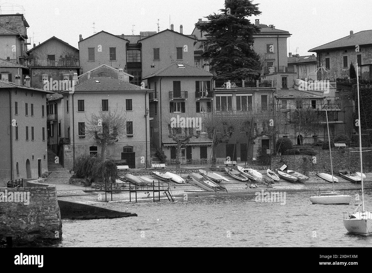 Sailboat on lake Black and White Stock Photos & Images - Alamy
